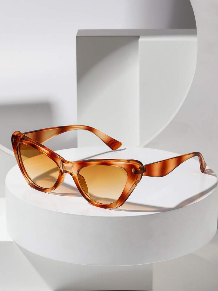 Tortoise Shell Pattern Glasses