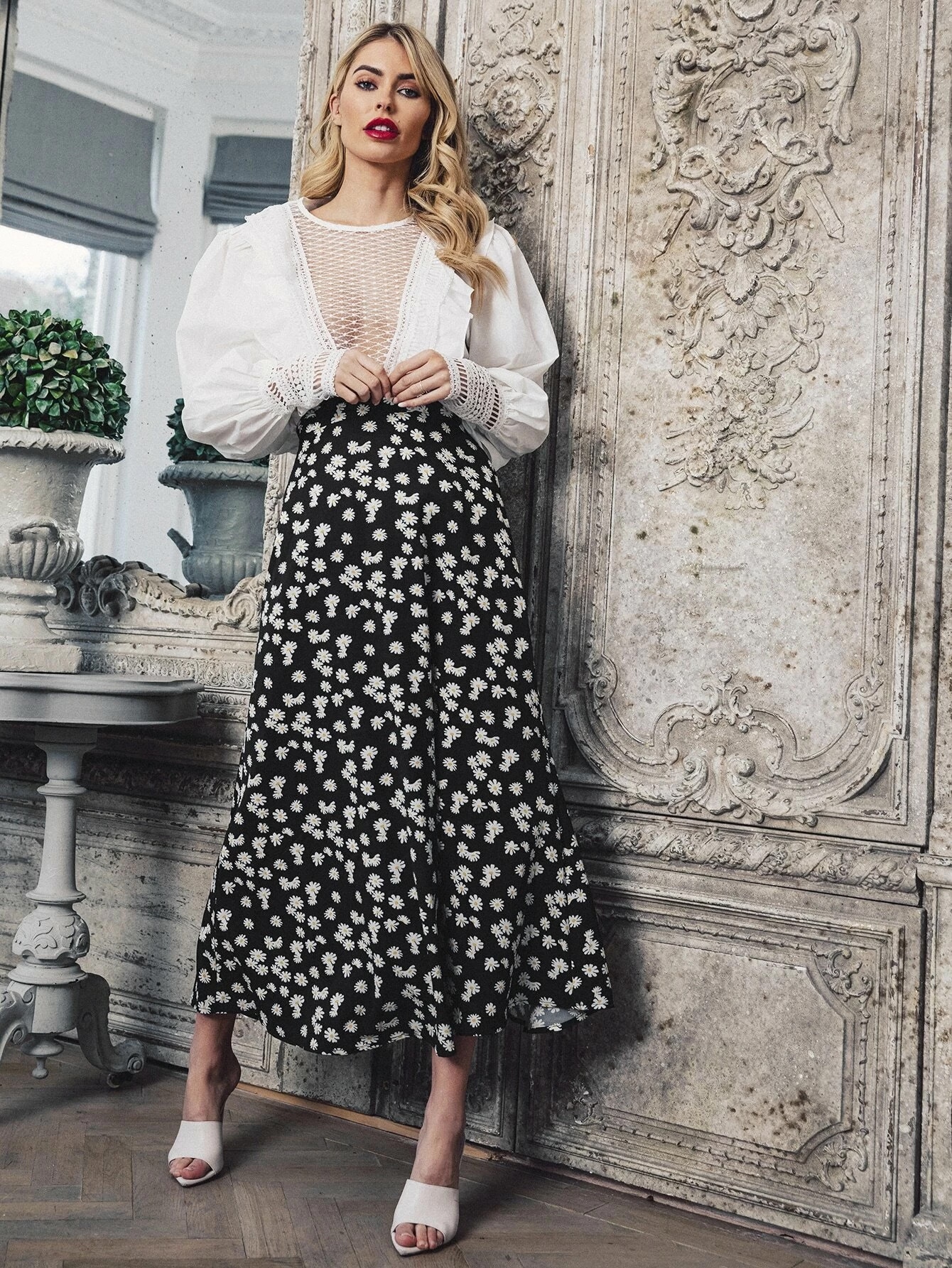 SHEIN Frenchy Zipper Detail Daisy Print Skirt | SHEIN UK