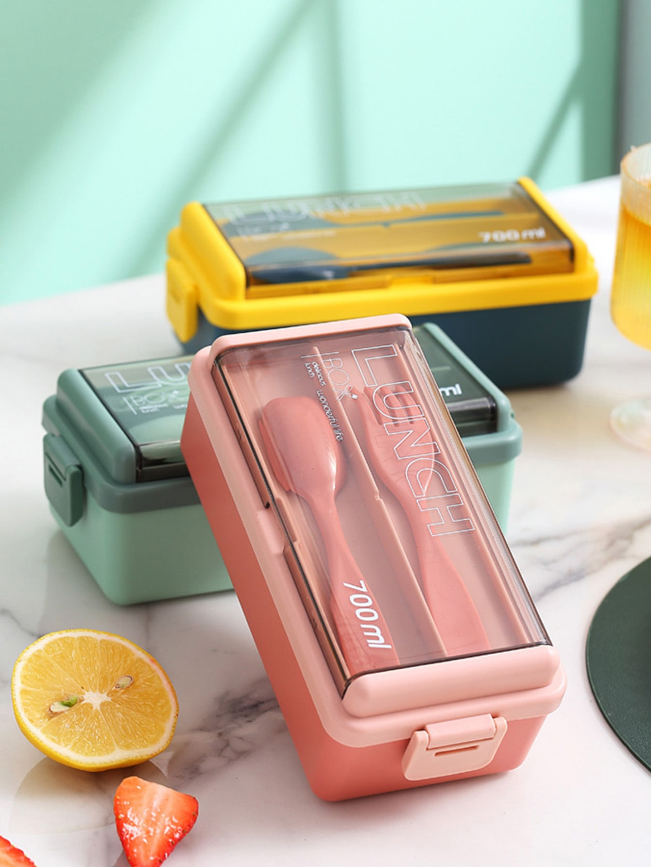 1pc Random Color Lunch Box With Flatware