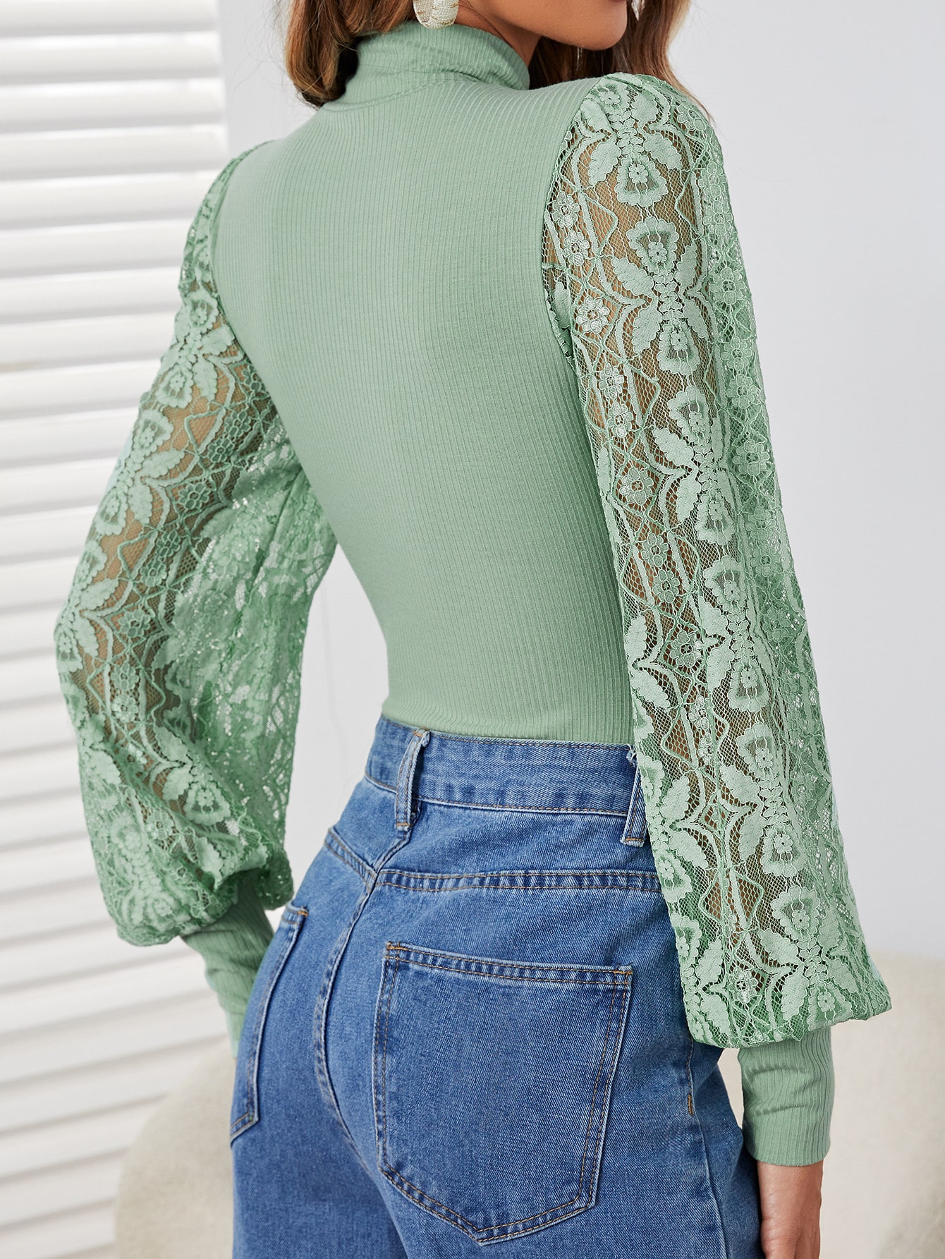 SHEIN Privé Body con encaje en contraste de manga farol de cuello alto | Moda de Mujer | SHEIN ...