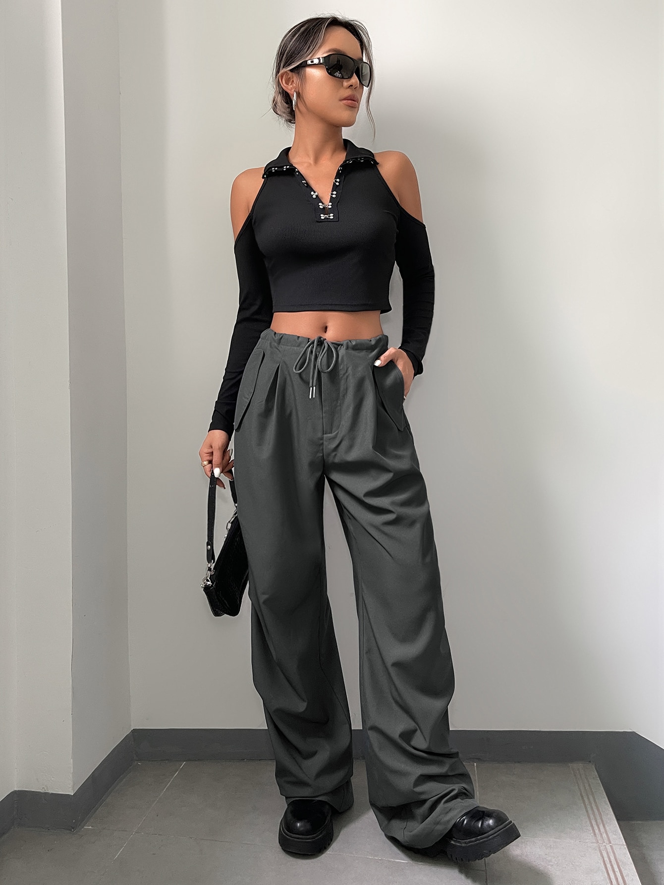 SHEIN Coolane Solid Drawstring Waist Parachute Trousers | SHEIN UK