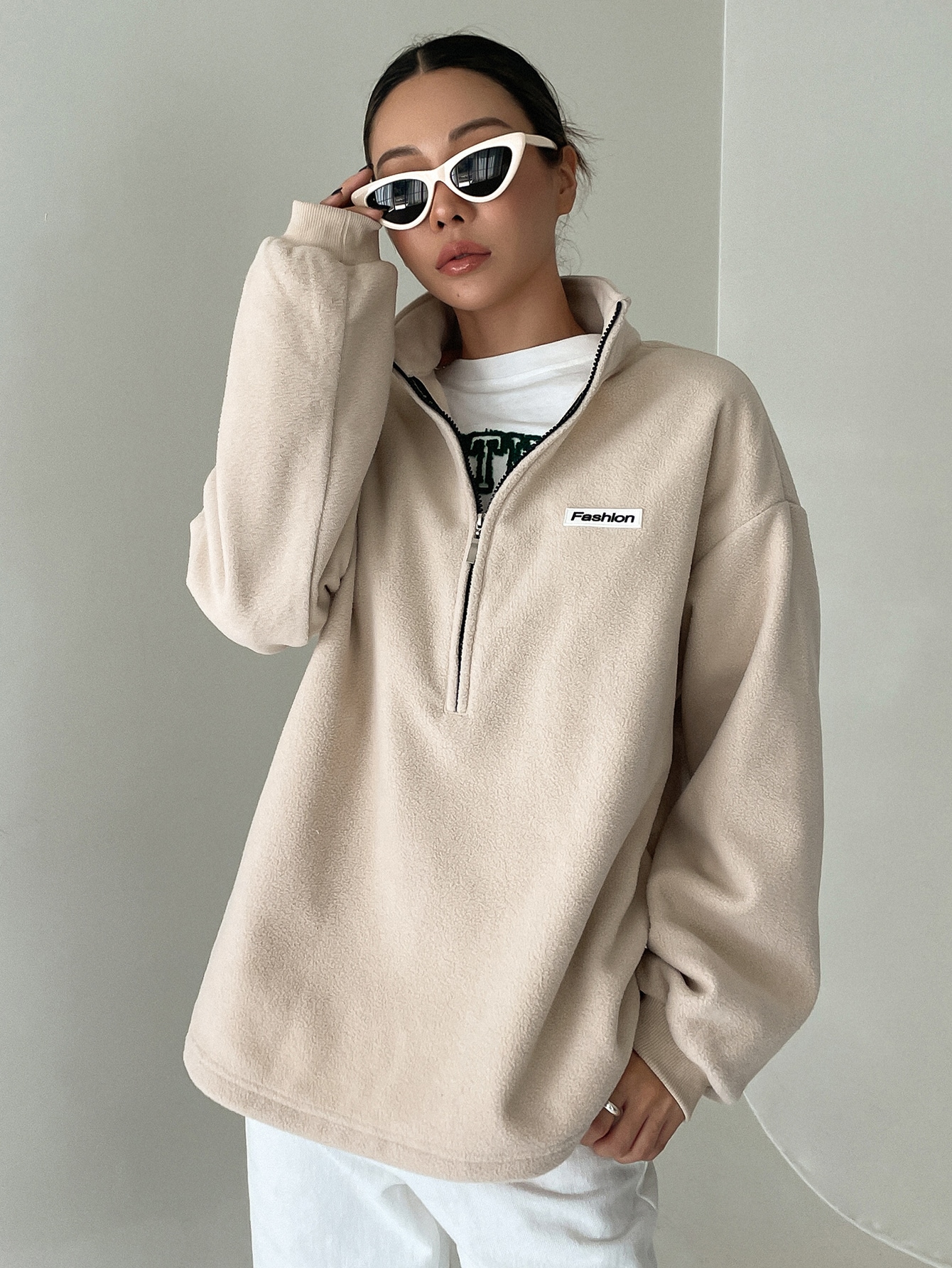 DAZY Half Zipper Letter Patched Drop Shoulder Fleece Sweatshirt