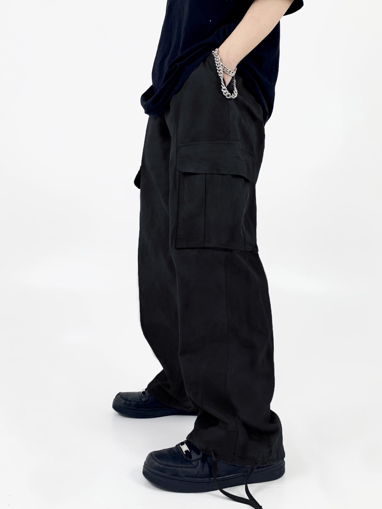 Men Flap Pocket Side Drawstring Waist Cargo Pants