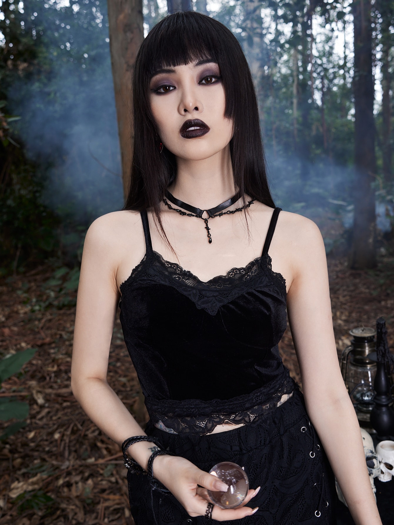 ROMWE Goth Velvet Contrast Lace Cami Top