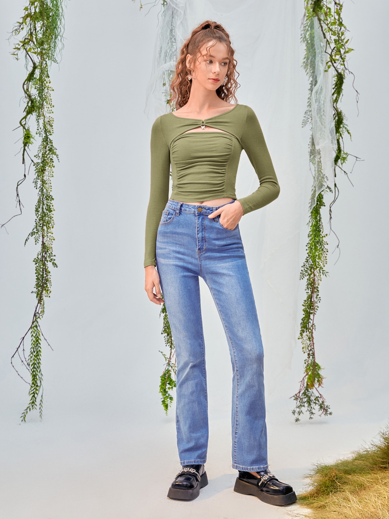 SHEIN MOD Ruched Front Cut Out Crop Tee | SHEIN USA