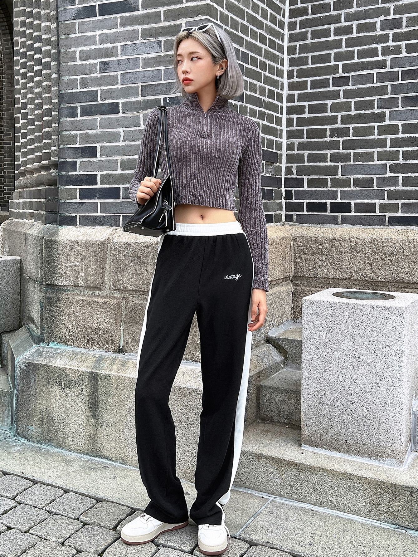 DAZY Letter Embroidery Contrast Side Seam Pants | SHEIN USA