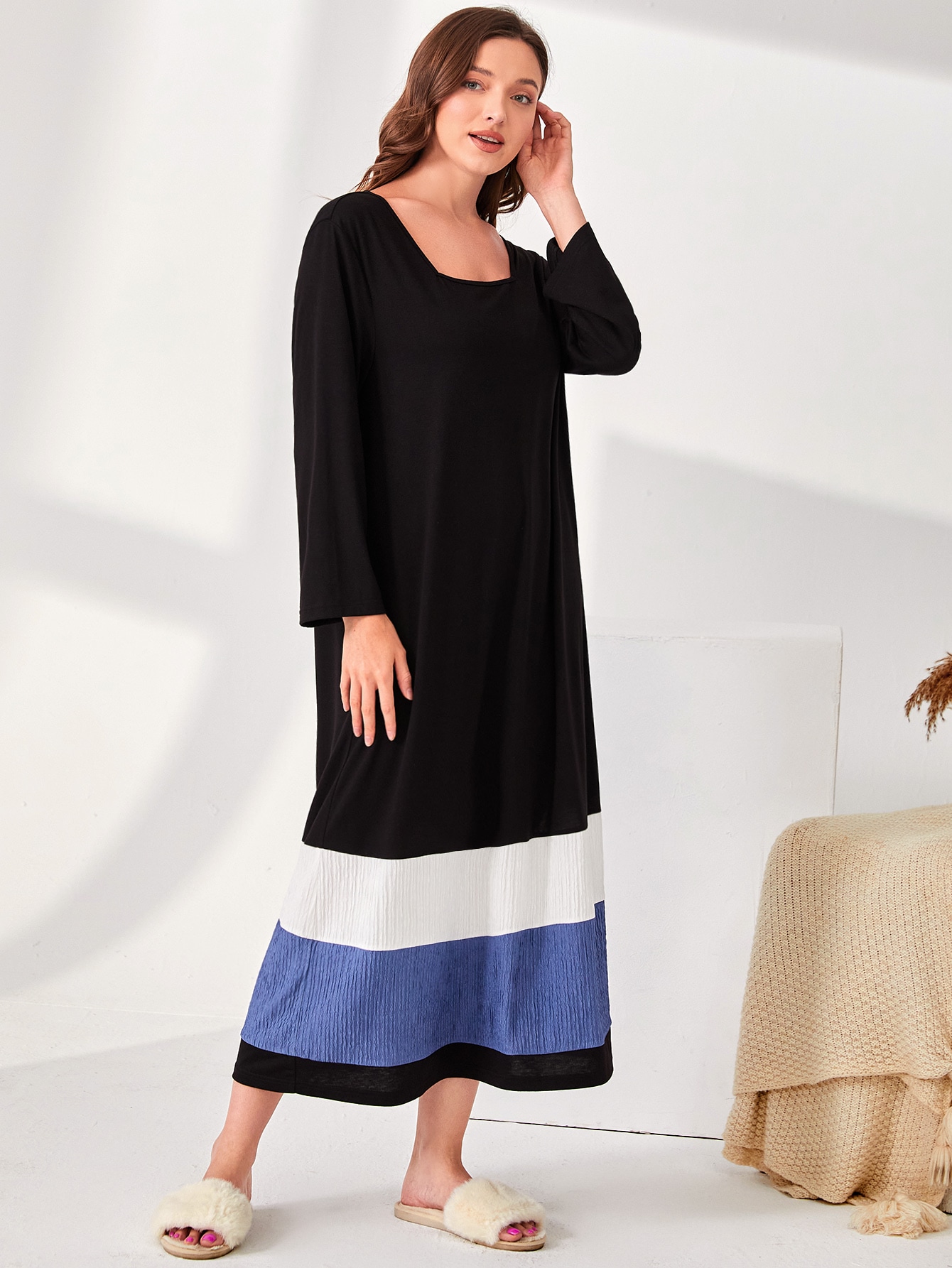 SHEIN فستان نوم ياقة مربع ألوان متجانسة