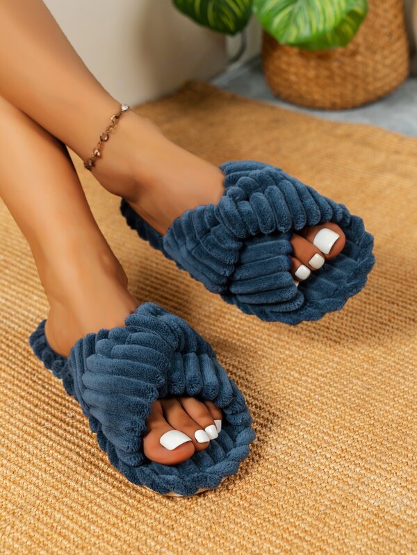 Women's Fashionable Solid Colored Bedroom Slipper Crossed & Fluffy ...