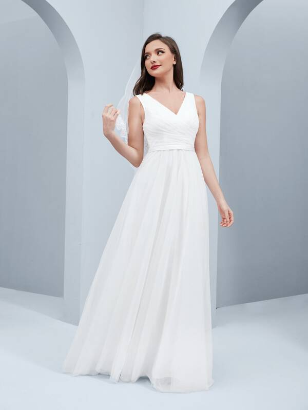 Contrast Lace V-neck Floor Length Mesh Wedding Dress Without Veil ...