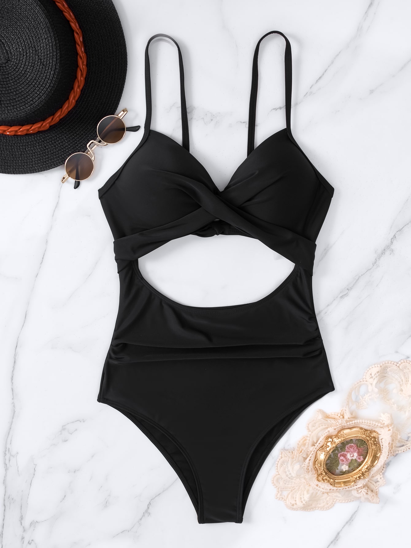 Shein Swim Basics ชุดว่ายน้ำวันพีช ทรงดันหน้าอกขึ้น สีพื้น คัตเอาท์