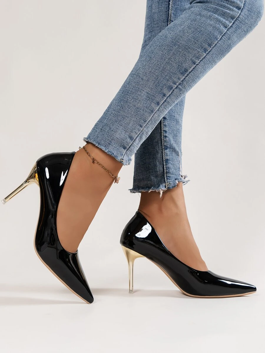 Zapatos de tacón alto negros Tacones de aguja de charol con punta ...