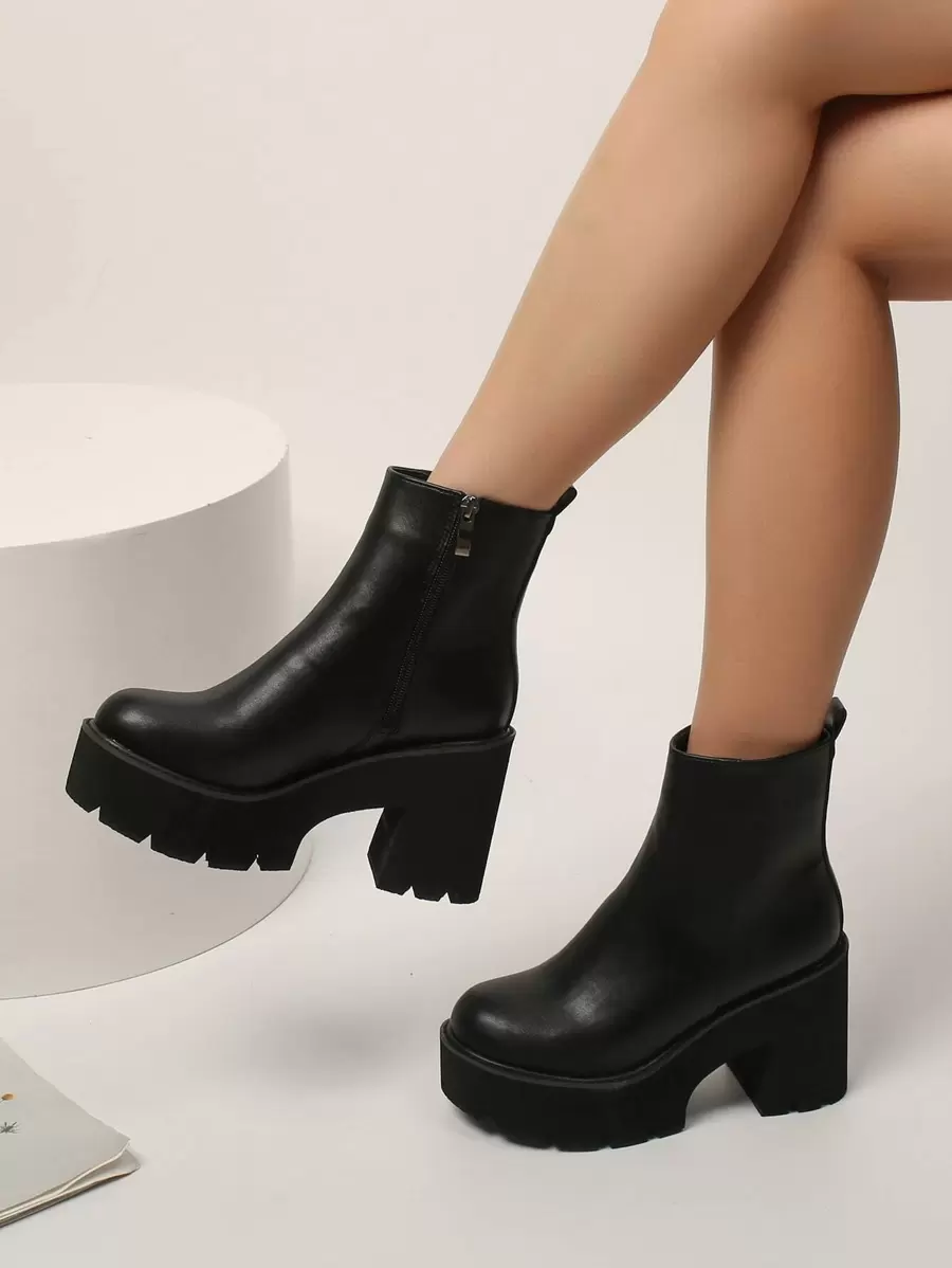Women's Fashionable Black Thermal-Lined Casual Resort Platform Boots ...