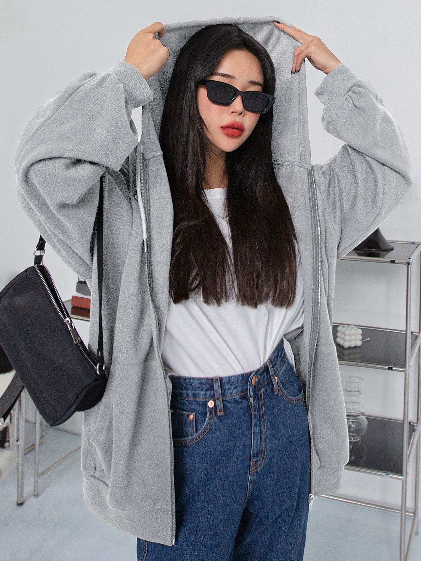 Dazy Letter Patched Detail Drop Shoulder Zip Up Drawstring Hoodie Shein