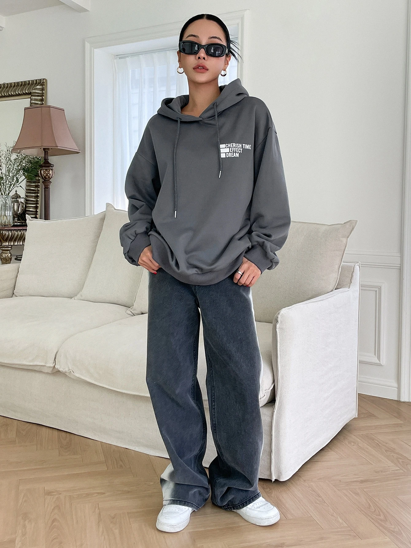 DAZY Sudadera Con Capucha Y Cordón Con Gráfico De Letra Y Hombro Caído ...