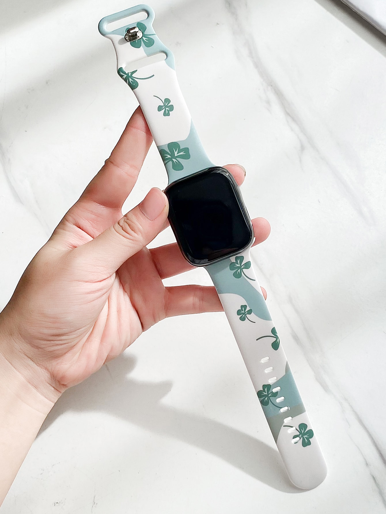 Leaf Pattern Smartwatch Band Compatible With Apple Watch