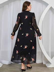 SHEIN Modely Plus Floral Print Tie Neck Flounce Sleeve Ruffle Hem Dress | SHEIN USA