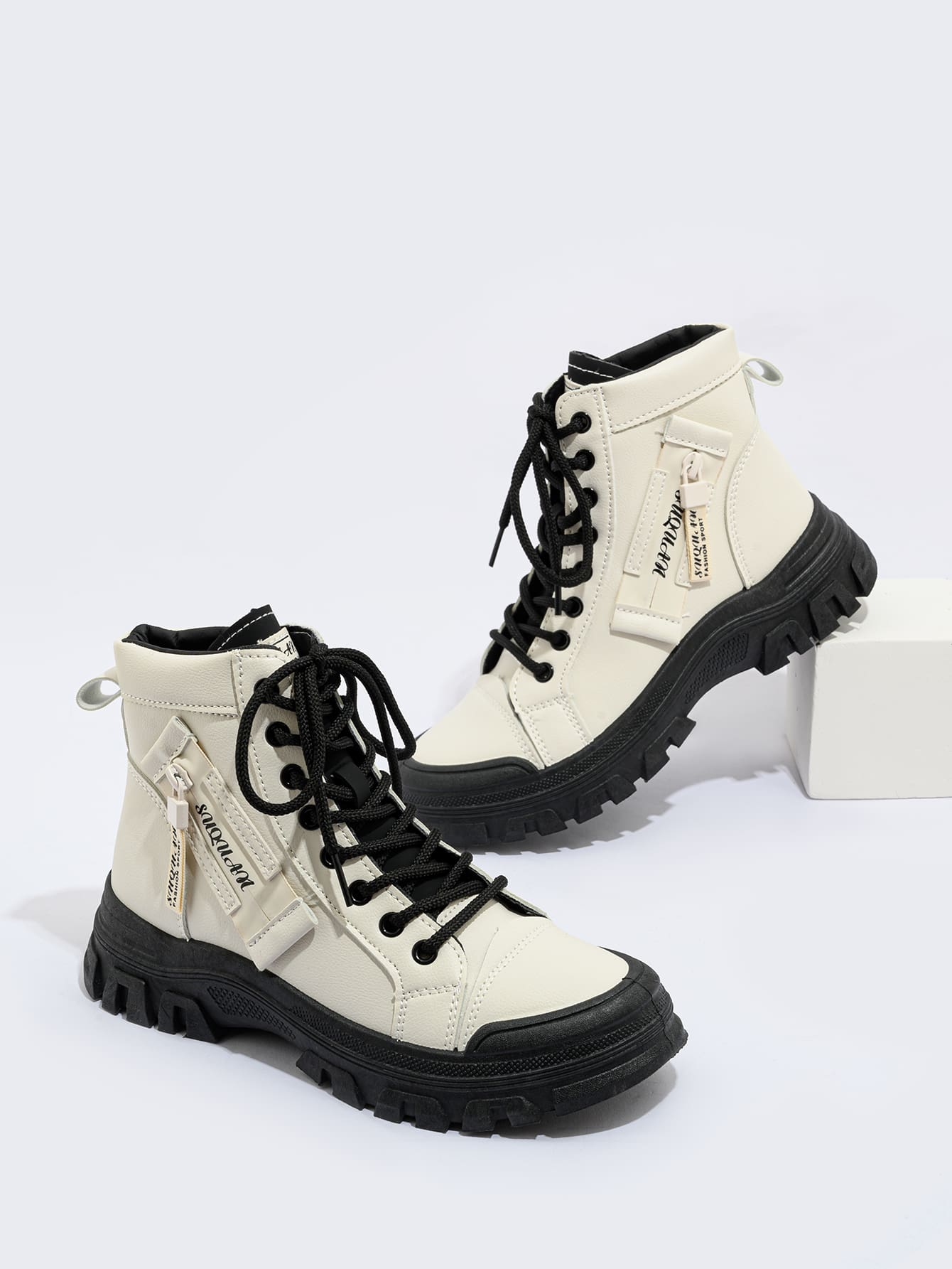 Botas de combate Carta Gráfica Frente com cadarço Lado do zíper