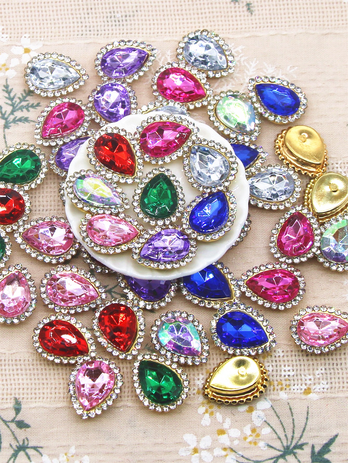 50pcs Rhinestone Water-drop Shaped Random Color DIY Decoration