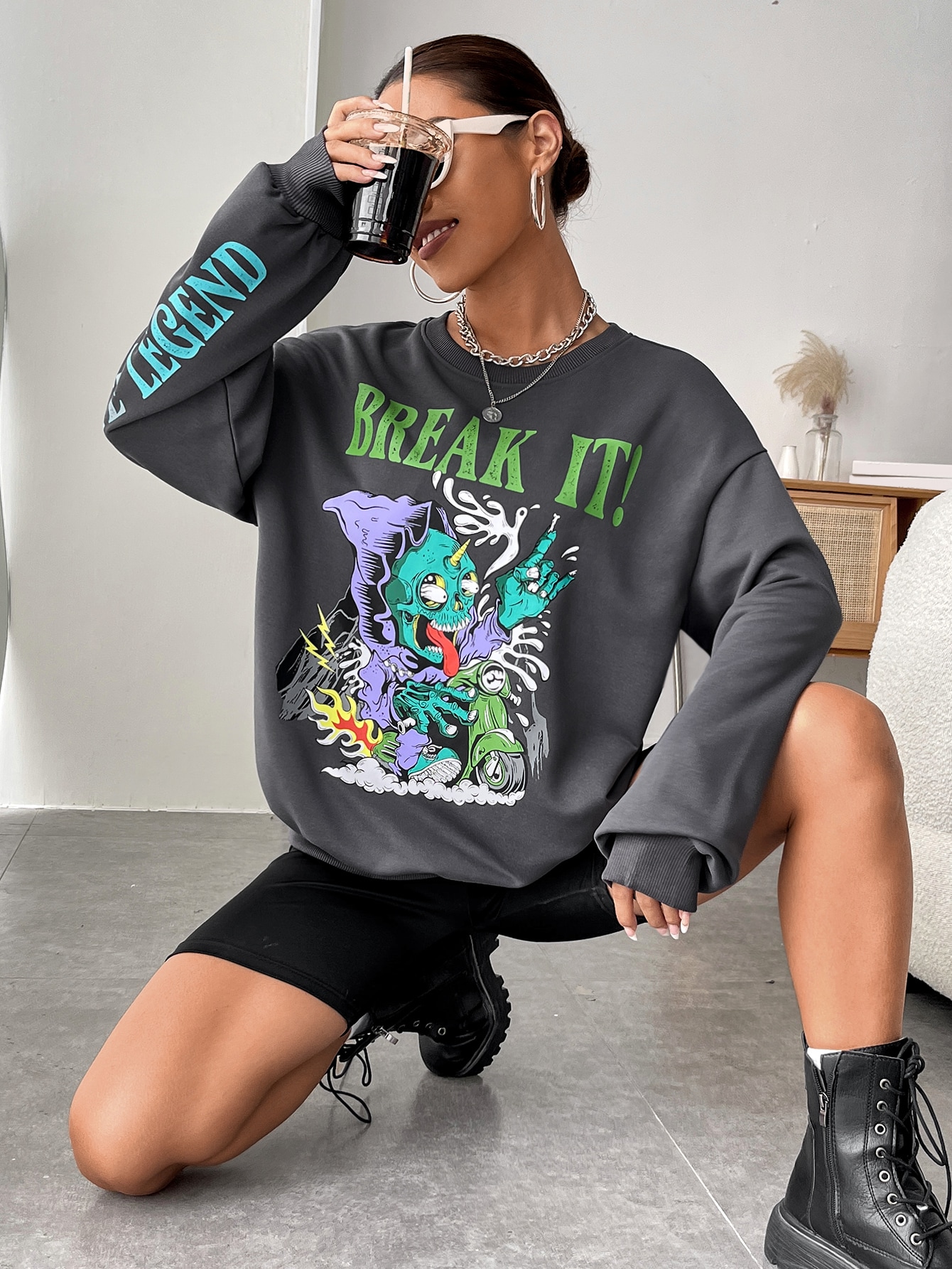 Shein Coolane Sudadera Con Letra And Zombi Con Estampado De Hombros