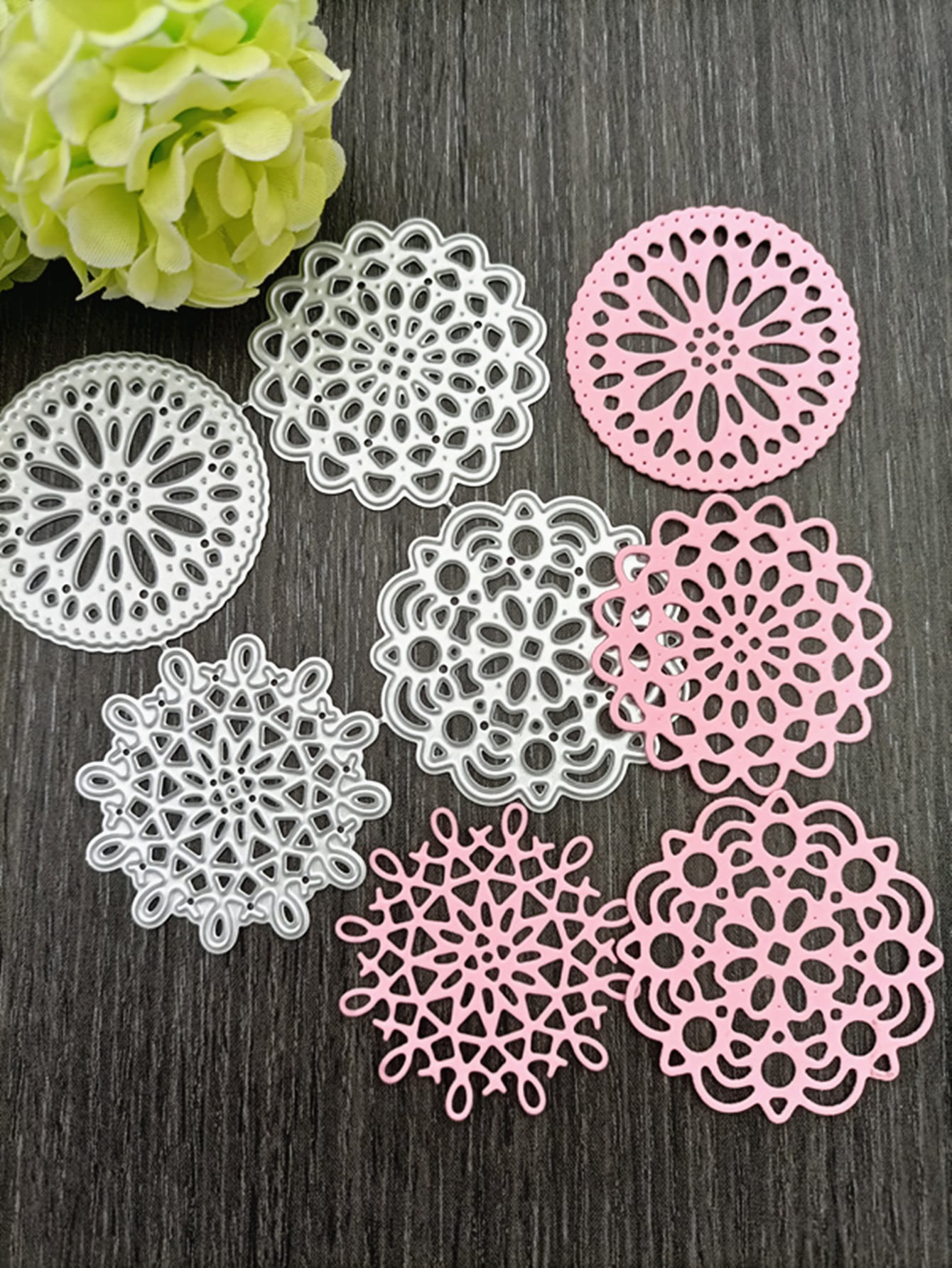 4pcs Round & Flower Shaped Cutting Die