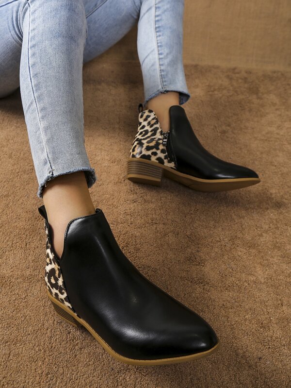 Botines de tacón grueso con punta puntiaguda y estampado de leopardo ...