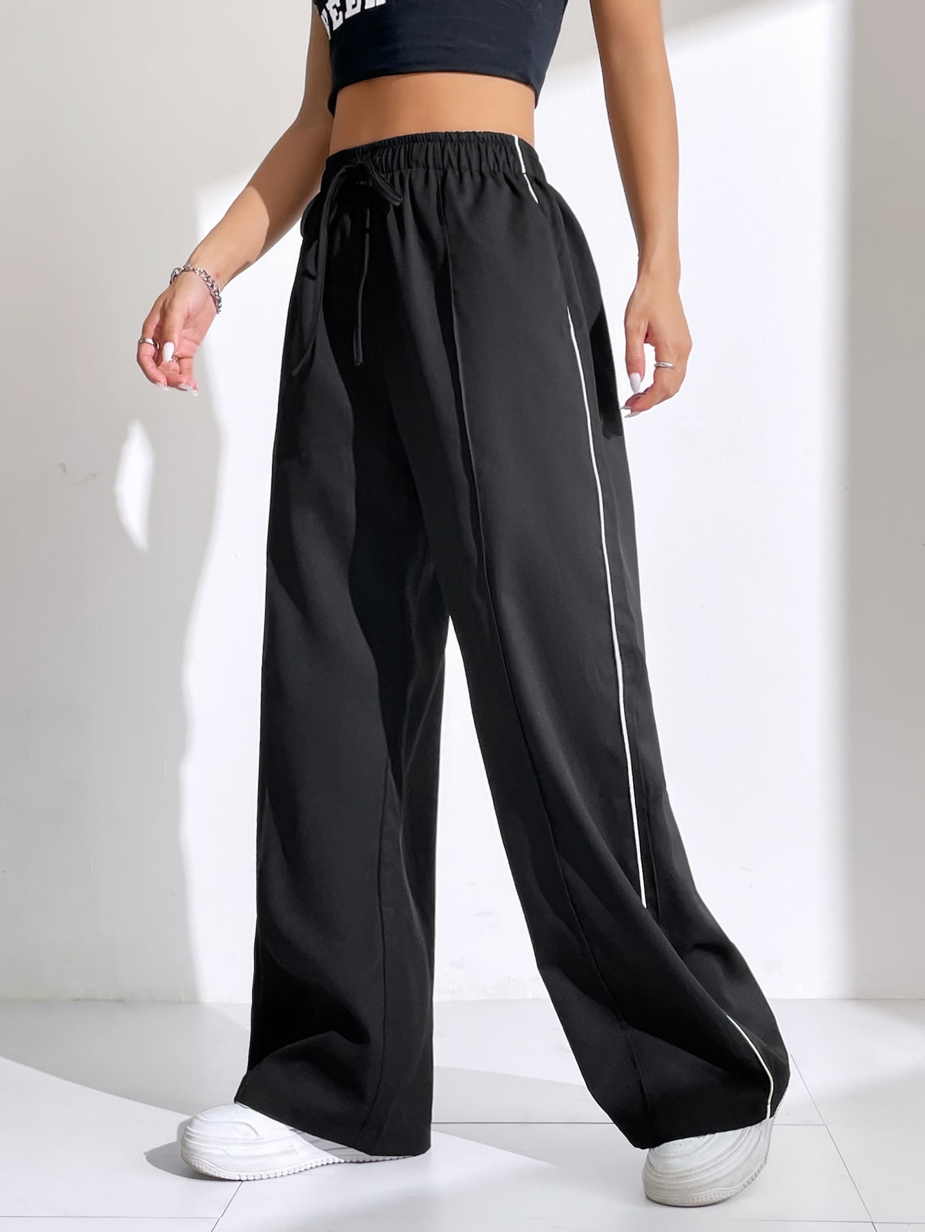 SHEIN EZwear Calças pernas largas tubulação de contraste bolso ...