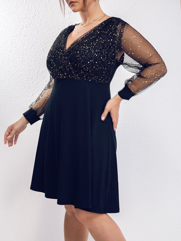 SHEIN Unity Plus Contrast Star Mesh Overlap Collar Dress | SHEIN USA