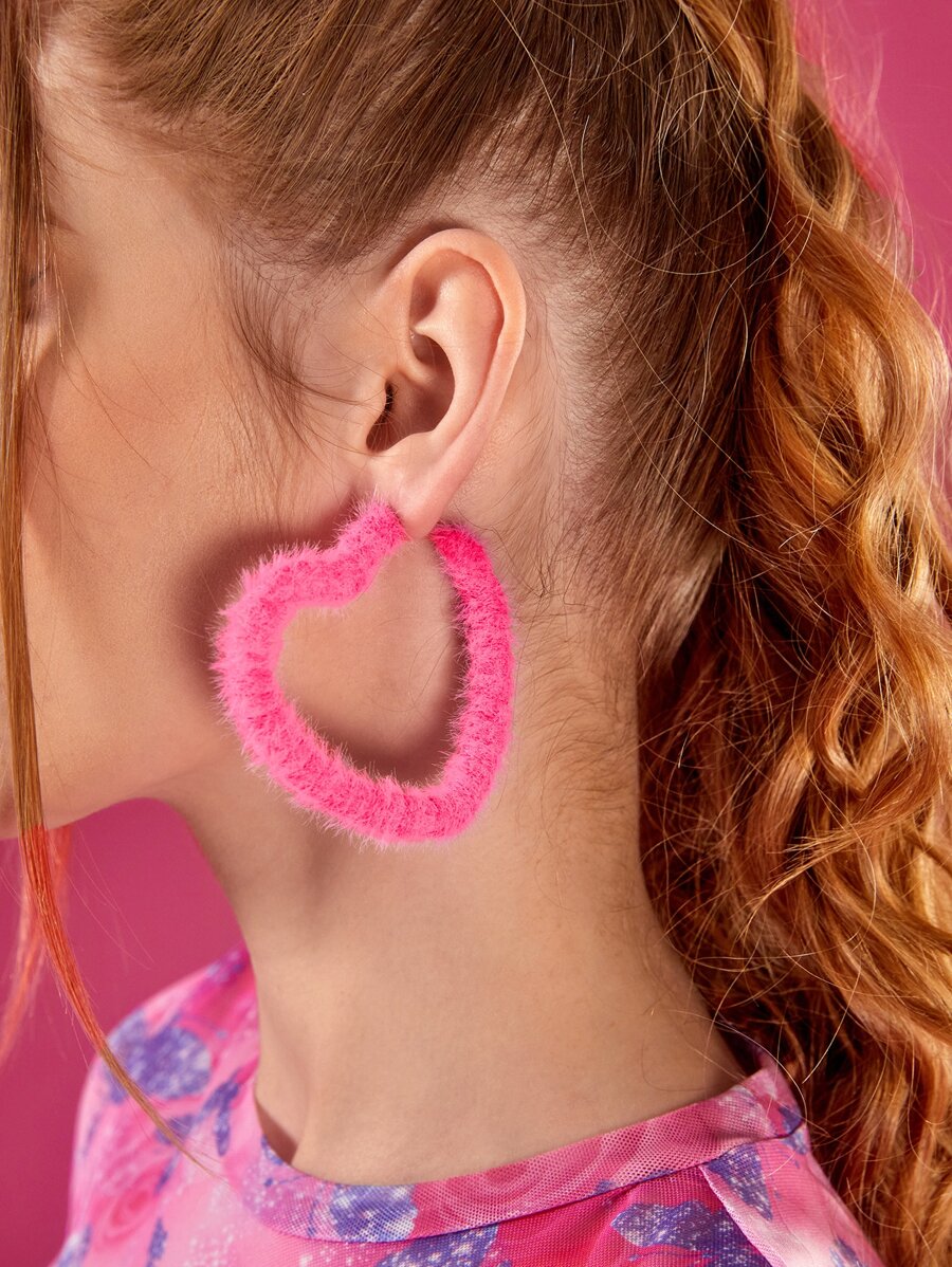SHEIN ICON Fuzzy Heart Shaped Cuff Hoop Earrings | SHEIN USA