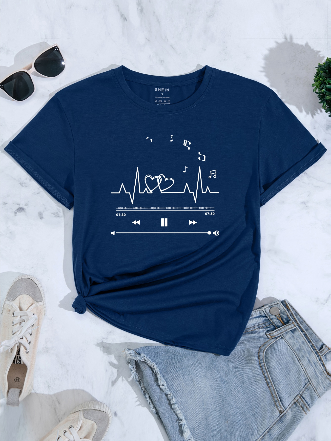 SHEIN Essnce Music Note And Heart Print Tee | SHEIN UK