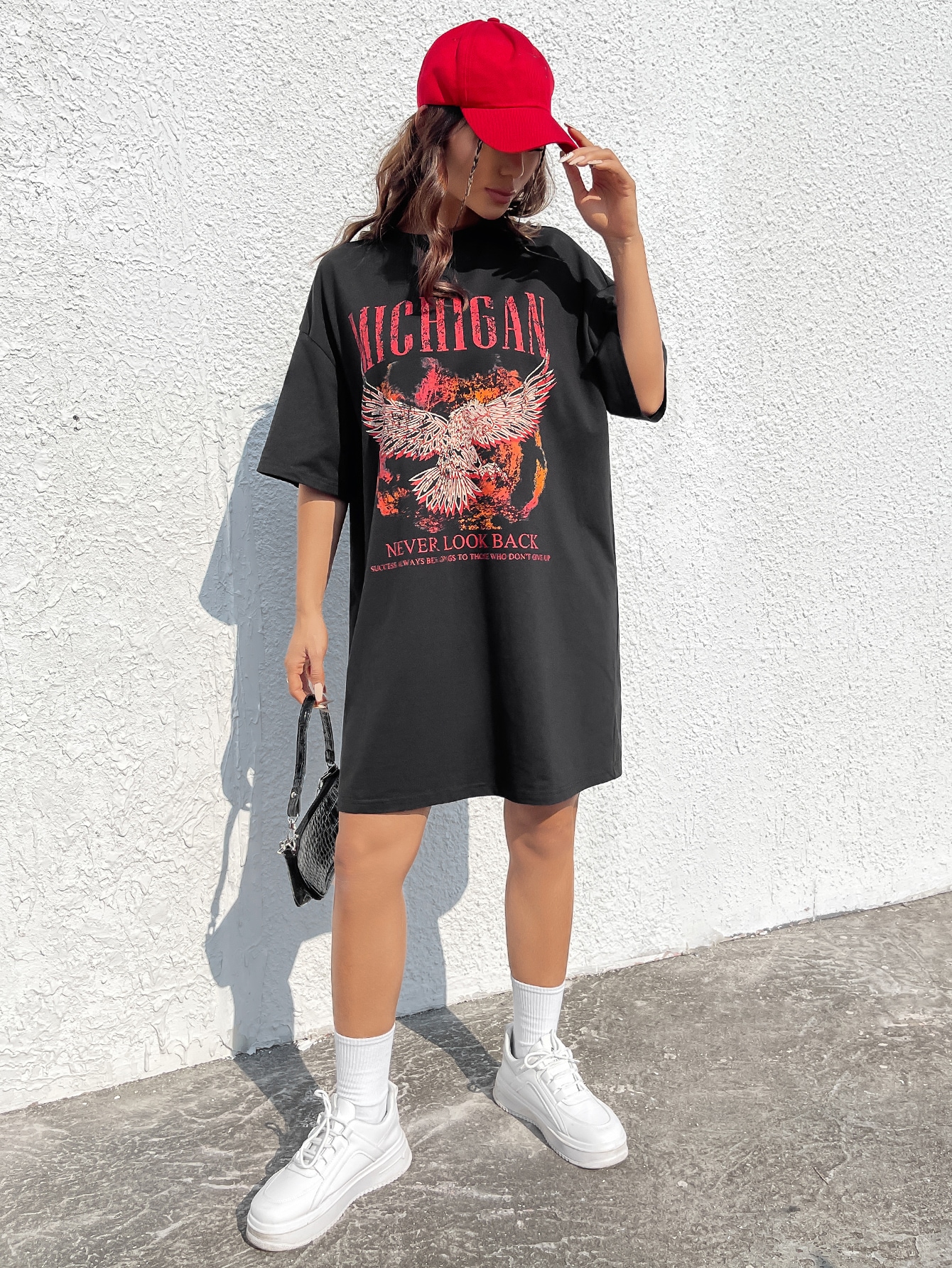 Shein Coolane Vestido Estilo Camiseta De Hombros Caídos Con Estampado