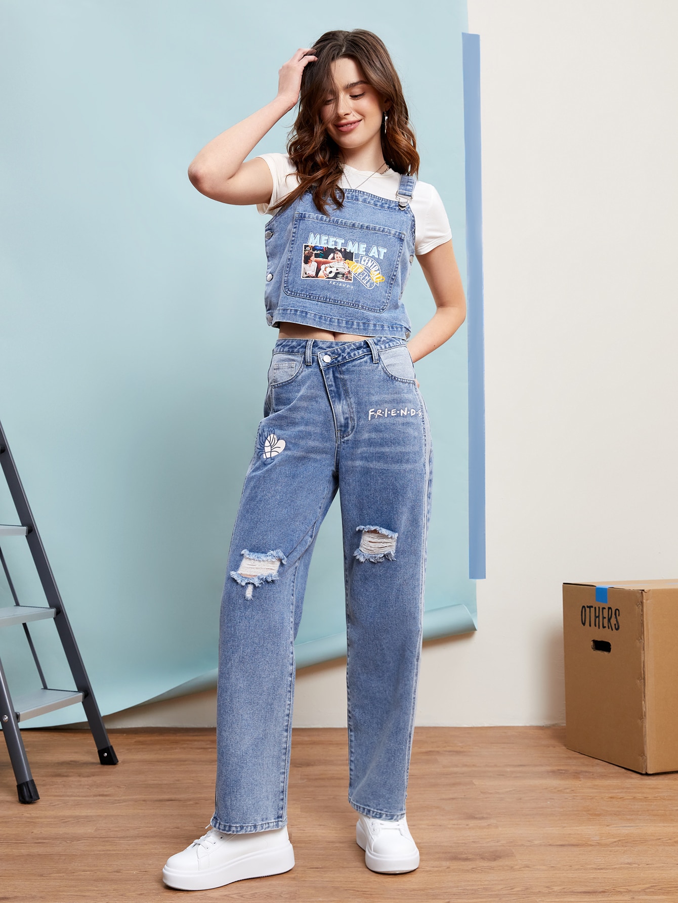 FRIENDS X SHEIN Ripped Split Hem Jeans | SHEIN UK
