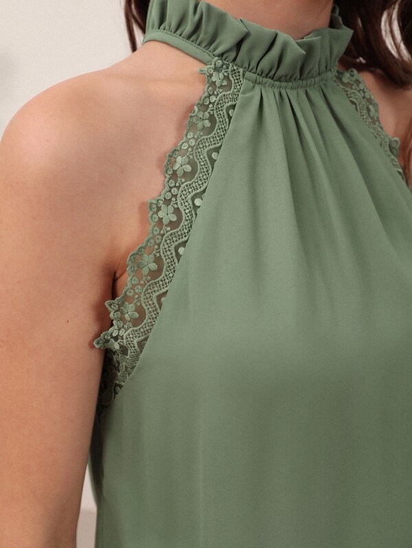 Shein Frenchy Top Halter Ribete De Malla Con Bordado Con Cordón Trasero