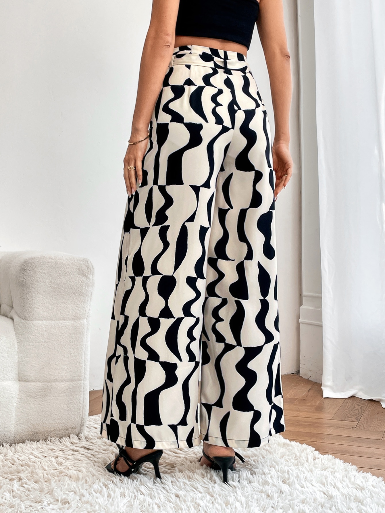 SHEIN Privé Allover Print Wide Leg Trousers | SHEIN UK