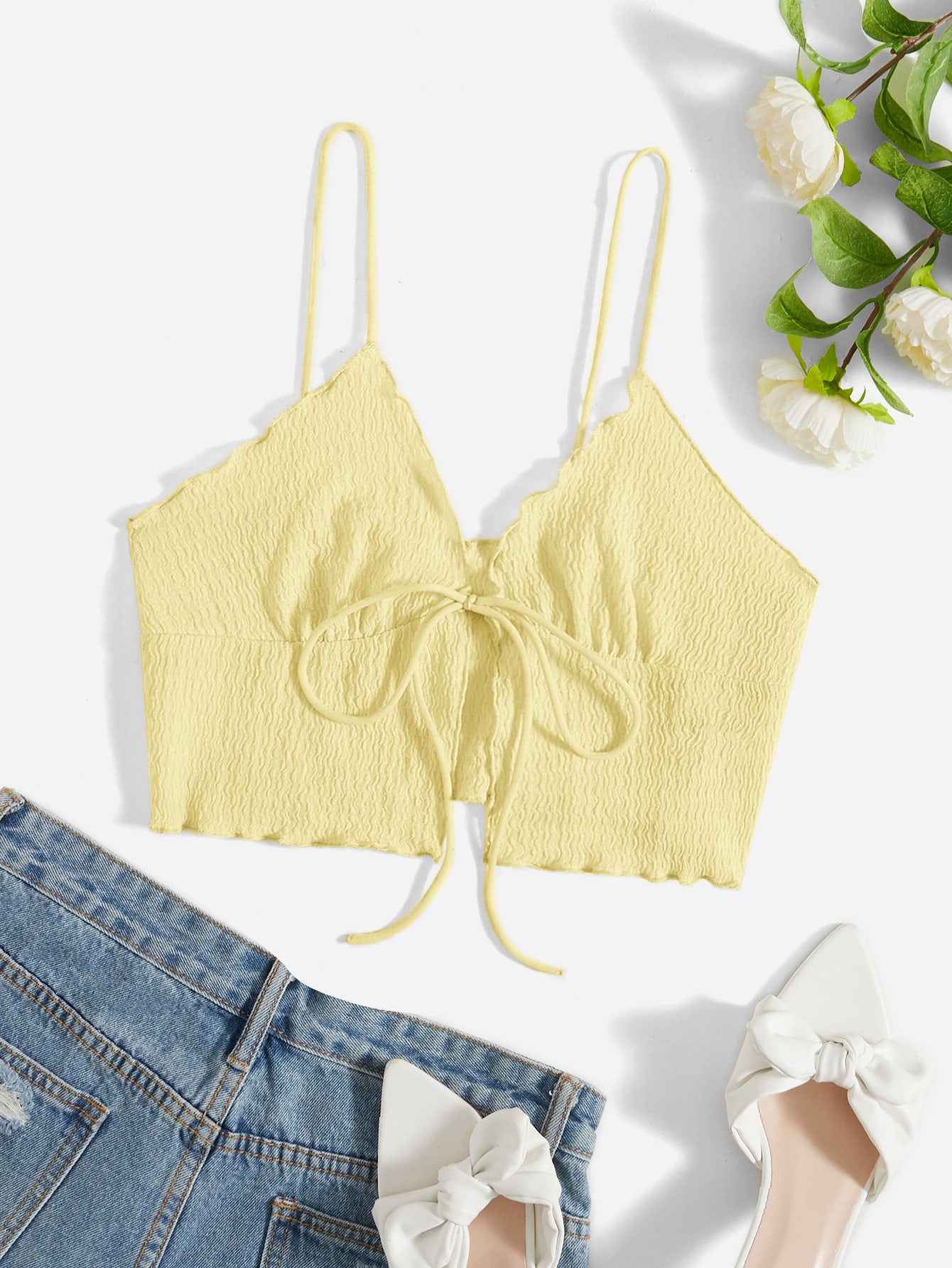 Shein Qutie Top De Tirantes Con Cordón Delantero Ribete En Forma De