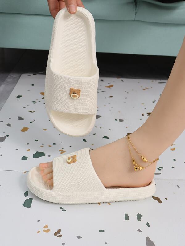 Women Bear Decor Slides, Cute Indoor Plastic Single Band Slides | SHEIN UK