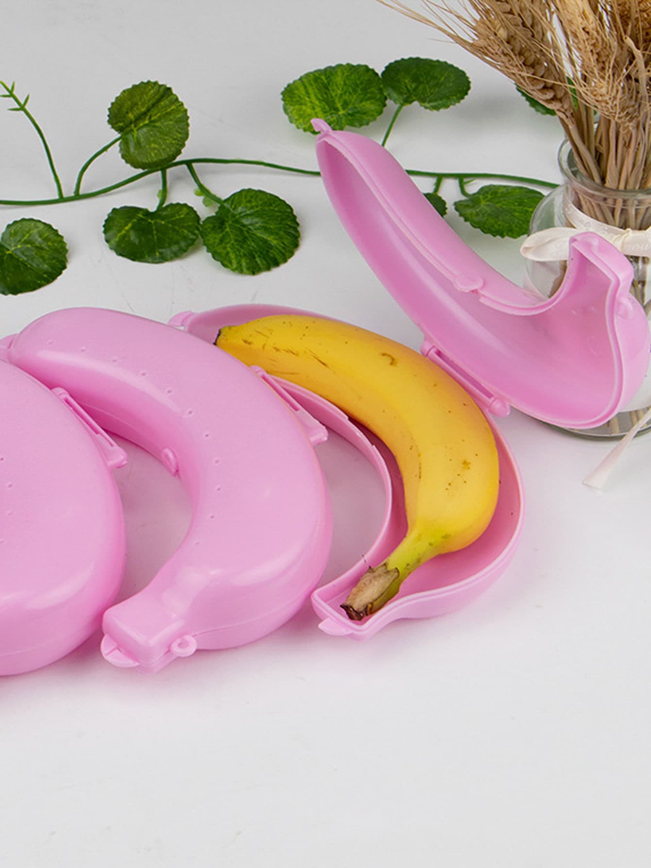 1pc Plastic Banana Storage Box, Creative Solid Color Pink Fresh-keeping ...