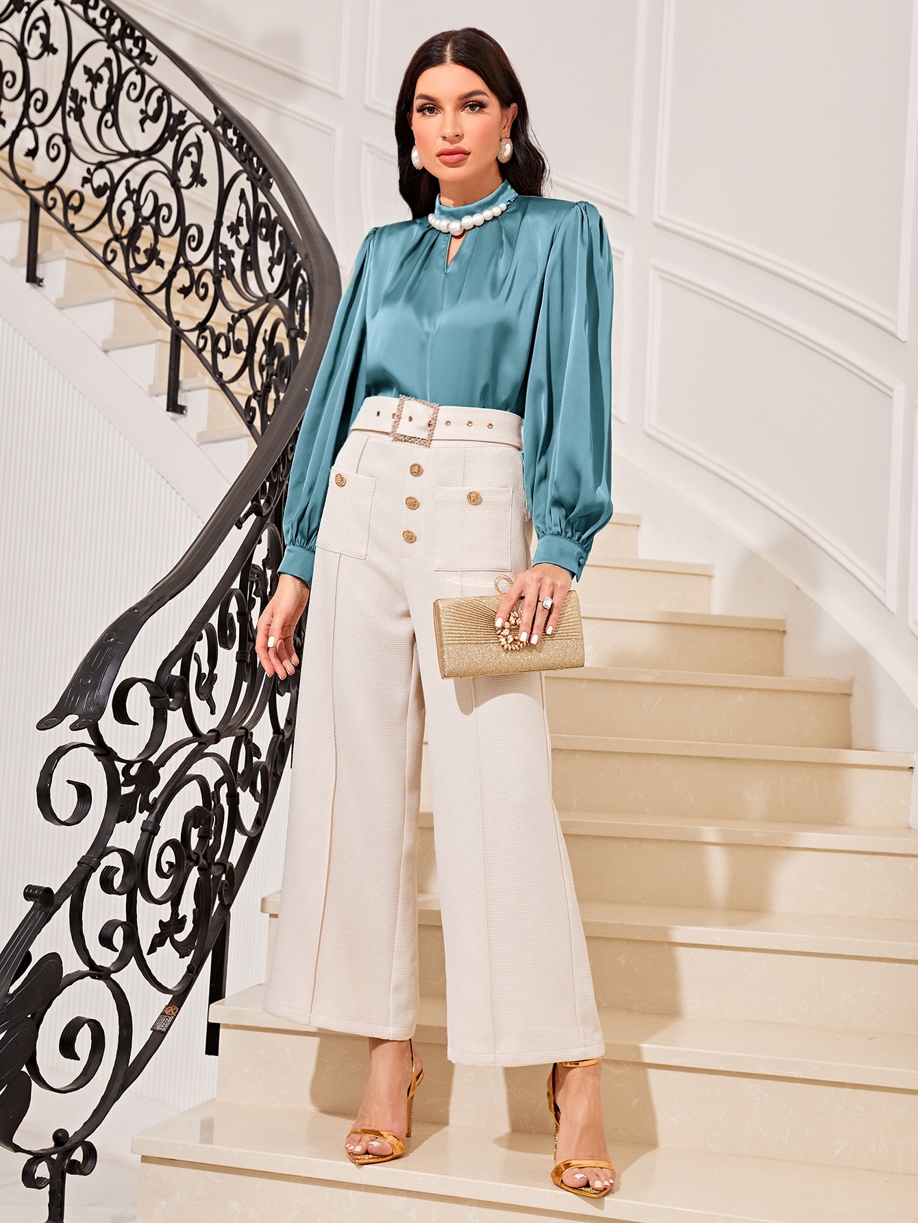 SHEIN Modely Blusa con cuenta de perla de cuello con abertura de ojo de ...