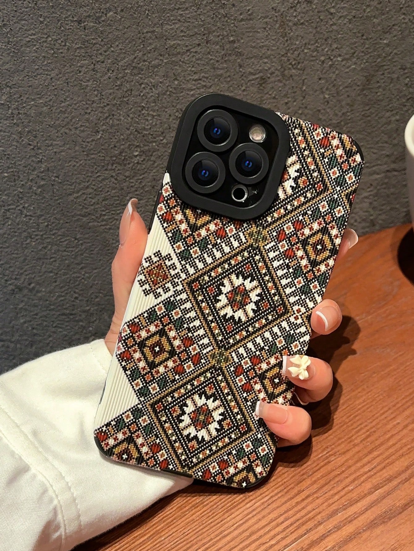 Geometric Print Phone Case