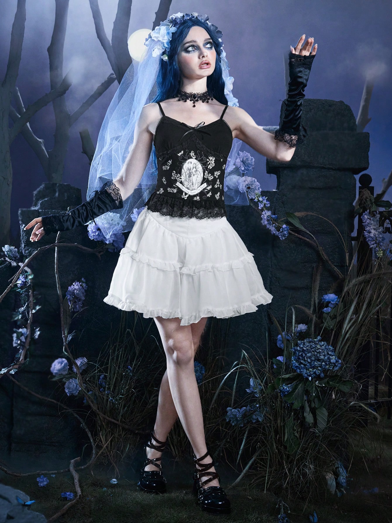 Corpse Bride | ROMWE Top à fines brides à imprimé figure en dentelle ...