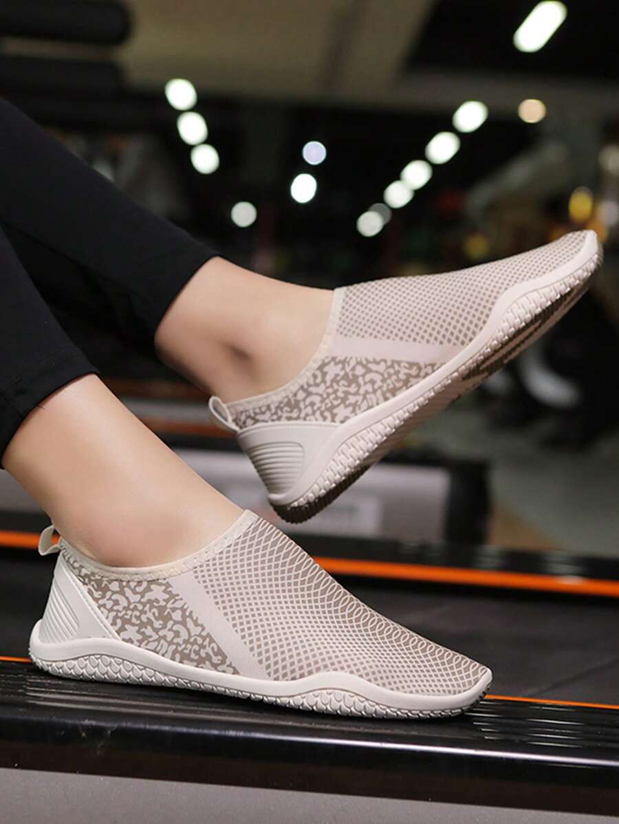 Women Slip On Graphic Creek Shoes, Sporty Outdoor Elastane Water Shoes ...