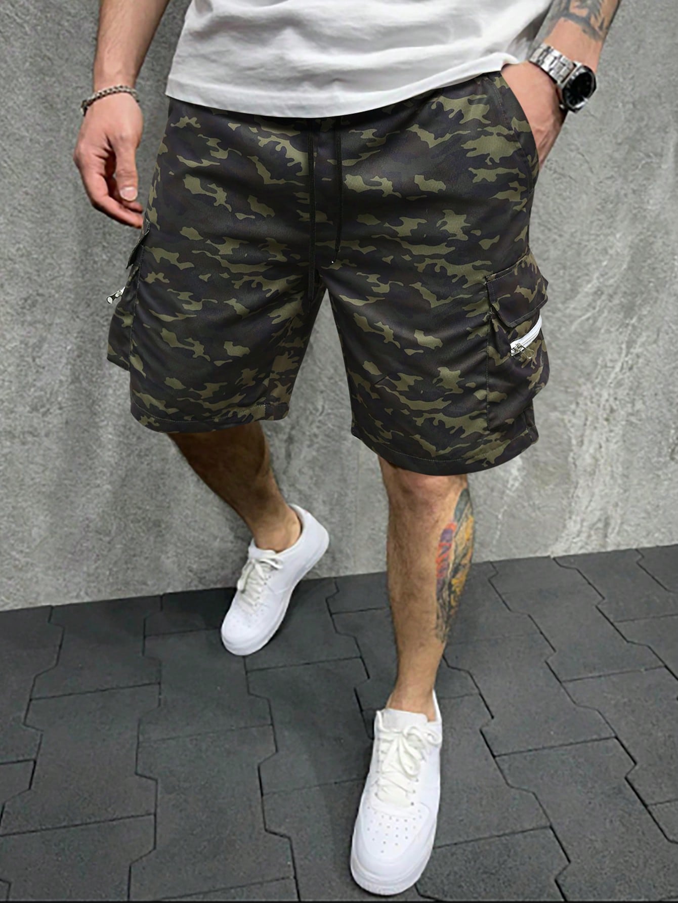 Manfinity LEGND Men Camo Print Flap Pocket Cargo Shorts | SHEIN UK