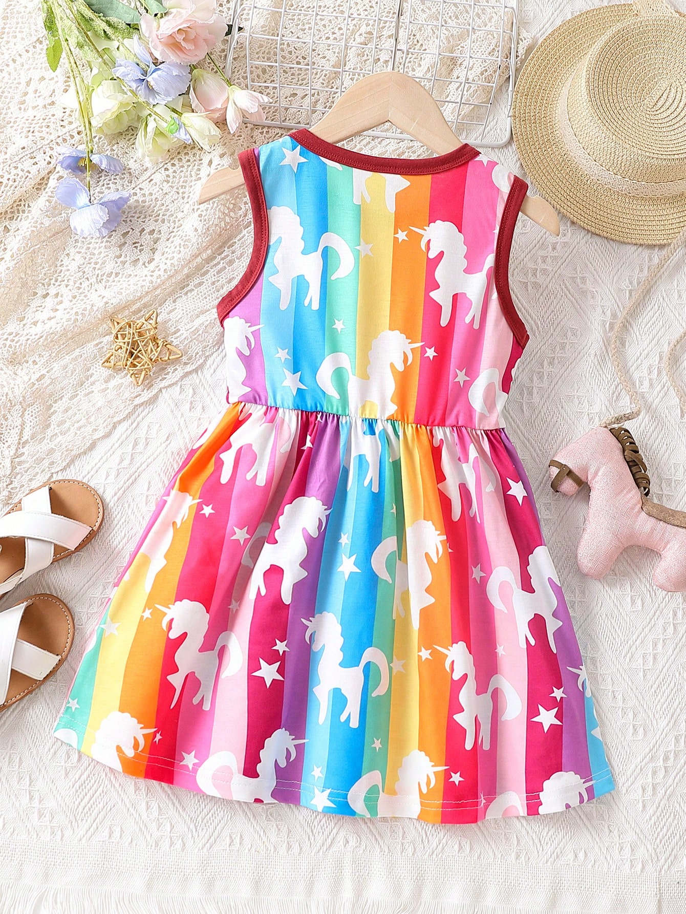 SHEIN Kids QTFun Young Girl Sunshine Rainbow & White Horse Print ...