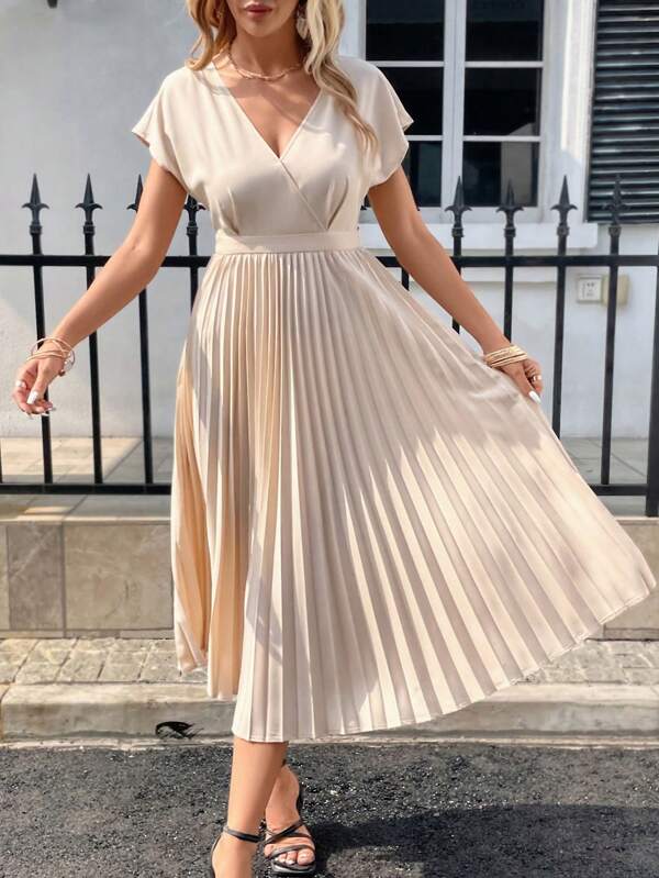 SHEIN Privé Solid A-Line Pleated Hem Dress | SHEIN USA