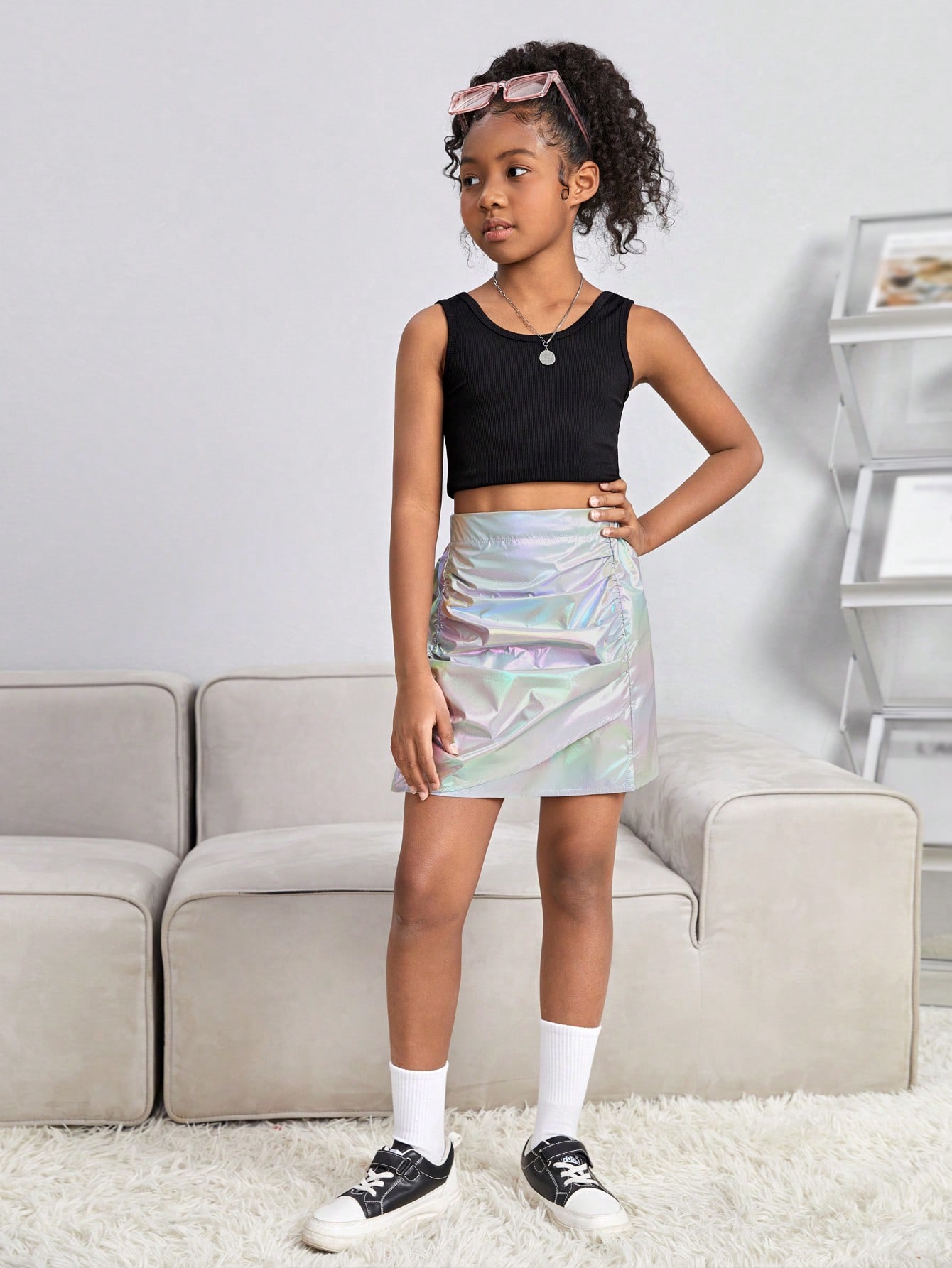 SHEIN Kids Cooltwn Tween Girl Metallic Texture Stylish Versatile Short ...