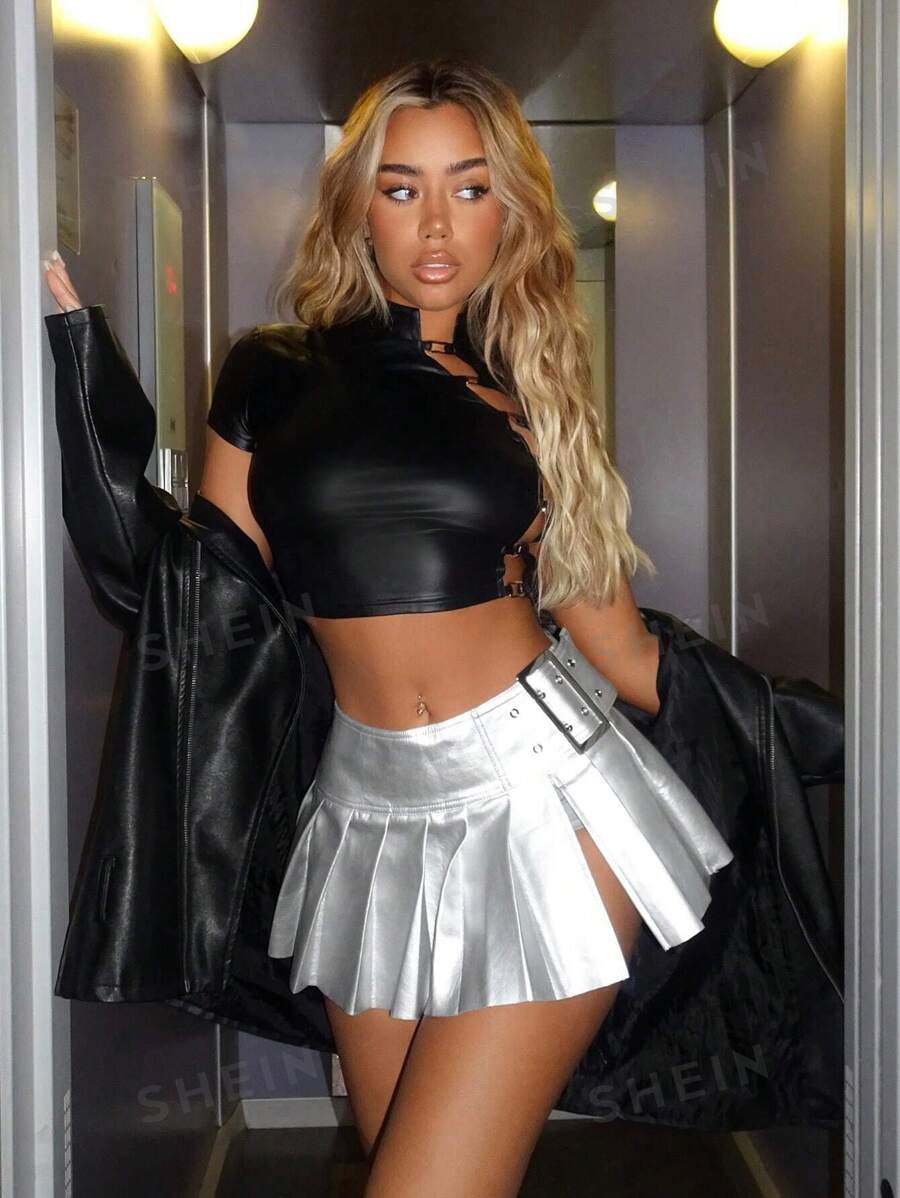 SHEIN X Doris Jocelyn SHEIN ICON Metallic Low Rise Buckle Detail Pleated Silver PU Skirt | SHEIN UK