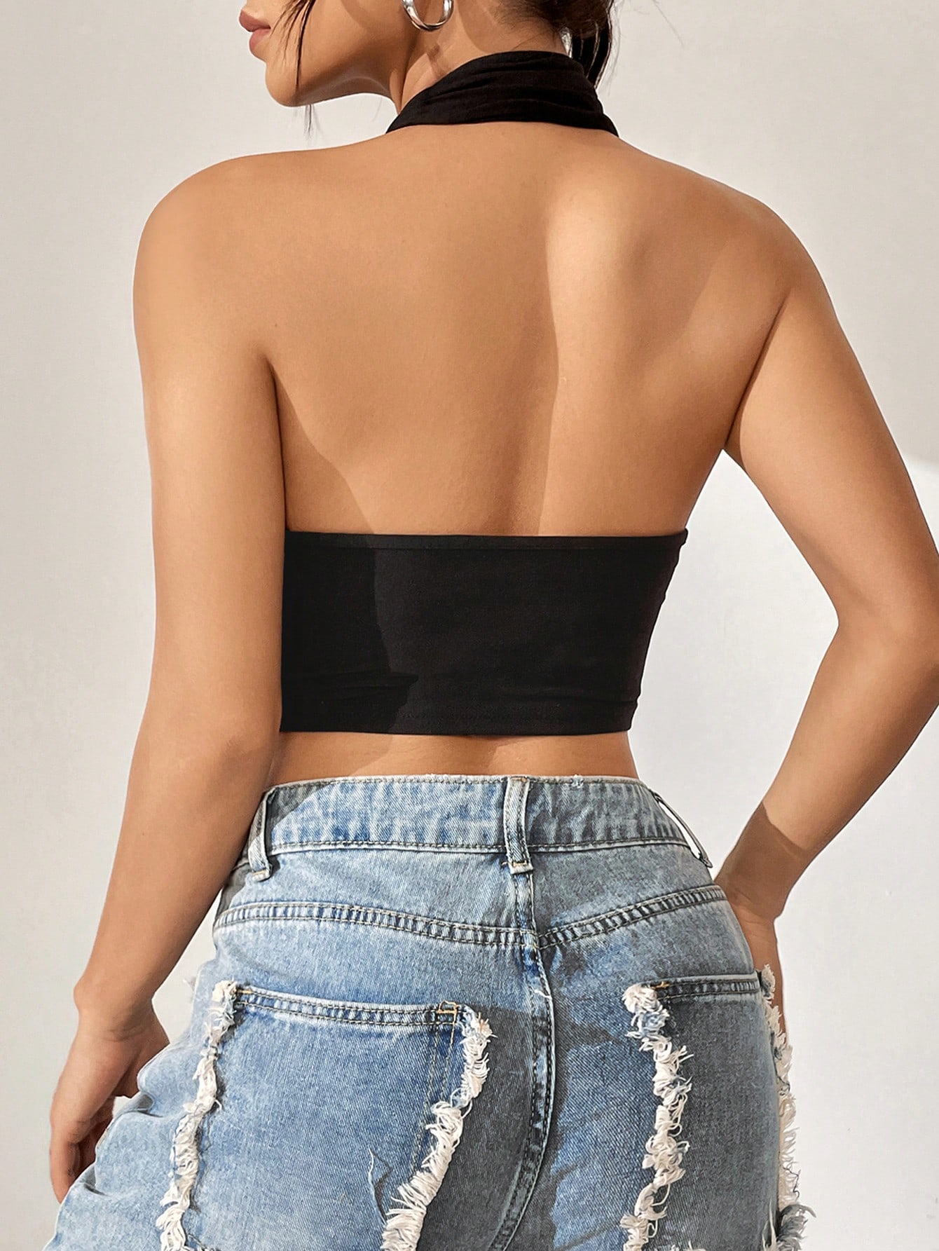 SHEIN Privé Solid Criss Cross Halter Top | SHEIN USA