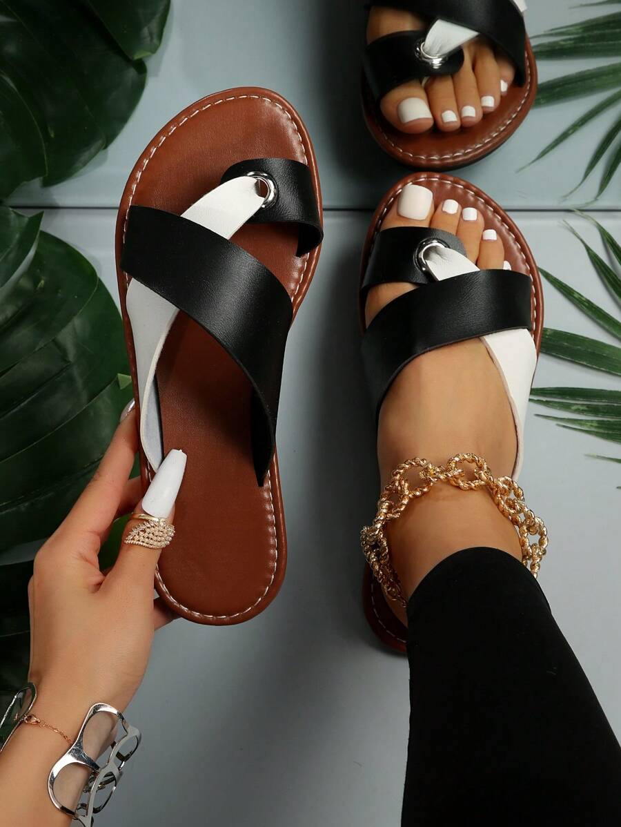 Women Two Tone Toe Post Flat Sandals, Fashionable Thong Sandals For Summer | SHEIN USA