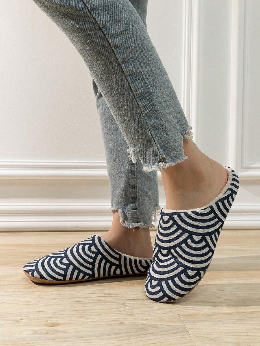 Women Dual Color Super Lightweight Simple House Slippers | SHEIN EUR