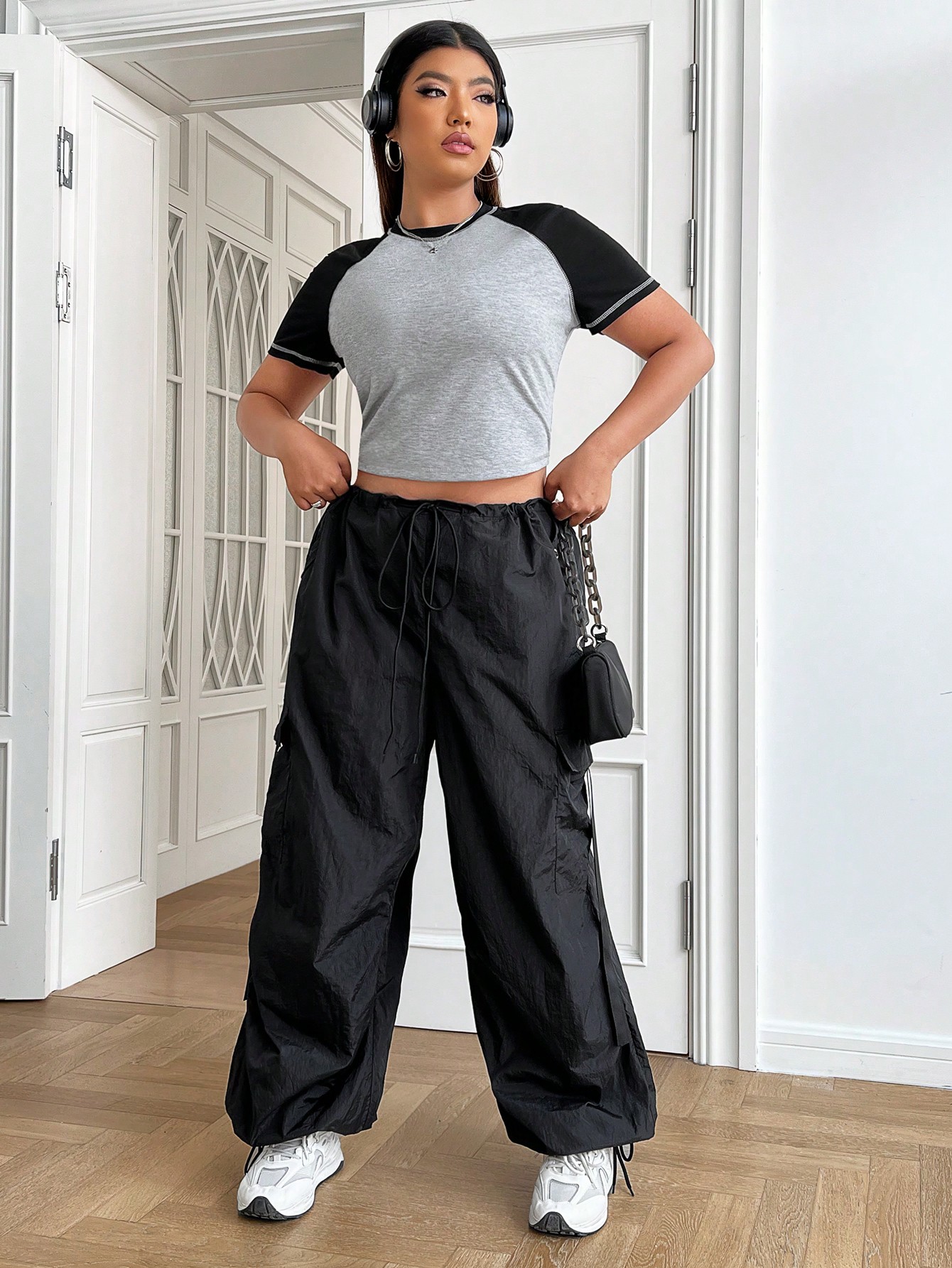 Shein Ezwear Talla Grande Camiseta Crop De Color Combinado De Manga