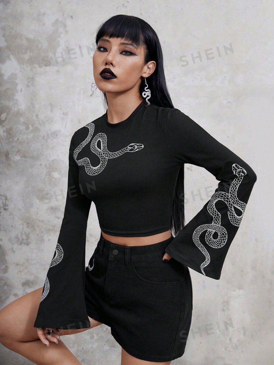 ROMWE Goth Snake Print Crop Tee | SHEIN USA